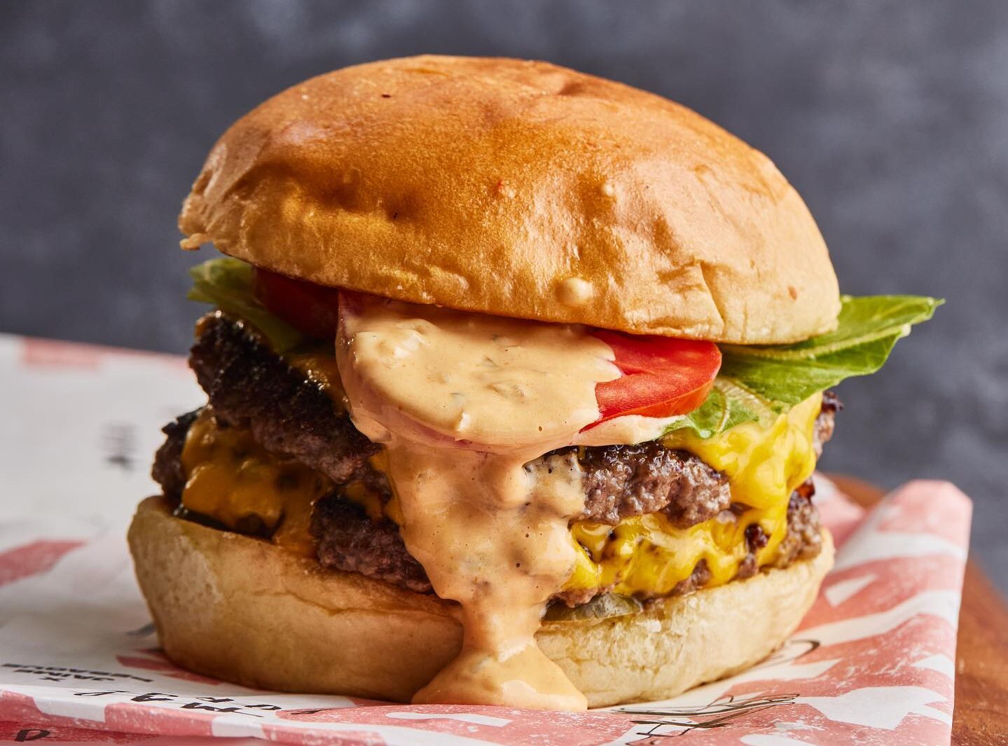 Mad Burger apertura su primer local en Miraflores — Revista Review