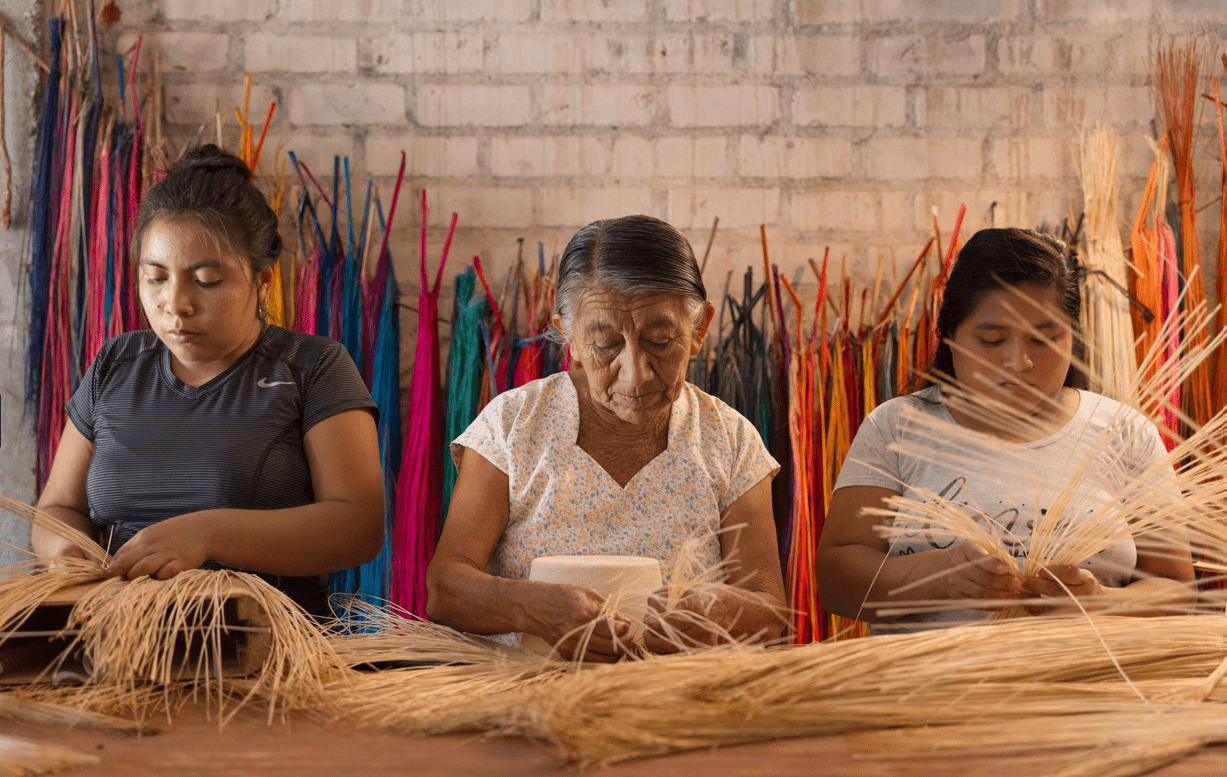Lanzan colección de accesorios exclusivos elaborados por artesanas ...