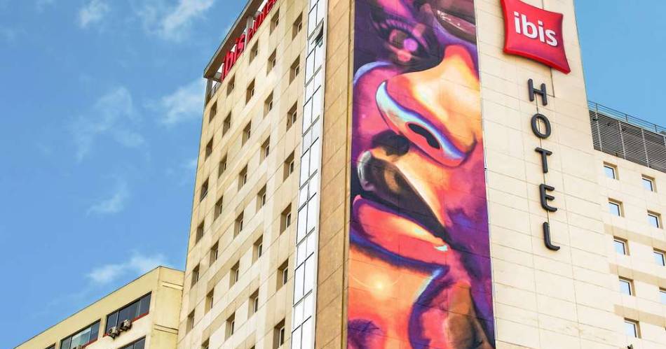 ibis MUSIC: La nueva propuesta musical de Ibis Larco — Revista Review