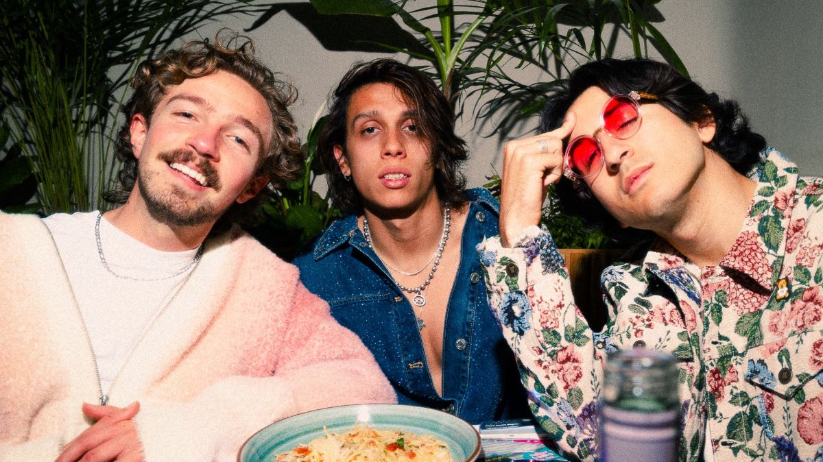 Timø, la banda colombiana pop, abre su nueva era con su nuevo sencillo ...