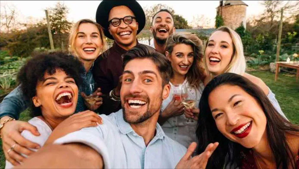5 tips para una selfie grupal perfecta — Revista Review